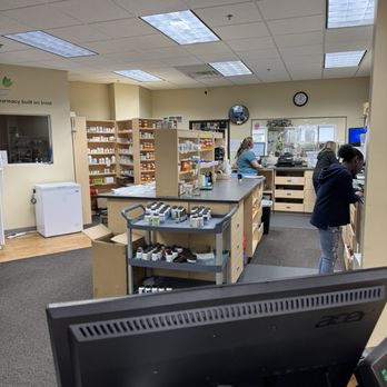 CLARK PROFESSIONAL PHARMACY - Updated December 2025 - 11 Photos & 10 ...