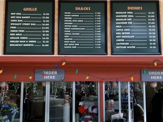 SAFARI CAFE AT FRESNO CHAFFEE ZOO - Updated December 2025 - 43 Photos ...