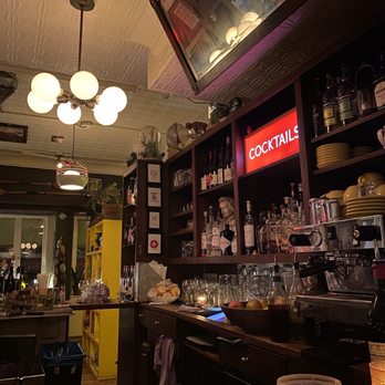 FAIRFAX - Updated July 2024 - 407 Photos & 199 Reviews - 234 W 4th St ...