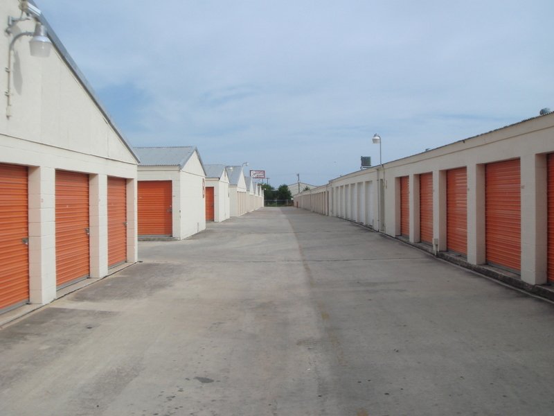 ALAMO MINI STORAGE - EISENHAUER - Updated September 2025 - 3500 ...