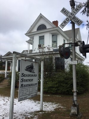 SEABOARD STATION RESTAURANT - Updated December 2024 - 25 Photos & 36 ...