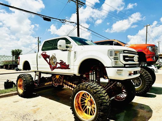 OMAR’S WHEELS AND TIRES - Updated October 2025 - 52 Photos & 34 Reviews ...