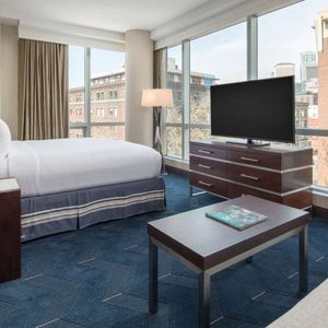 SKYBRIDGE SEATTLE AIRPORT HOTEL - Updated April 2025 - 20 Photos ...