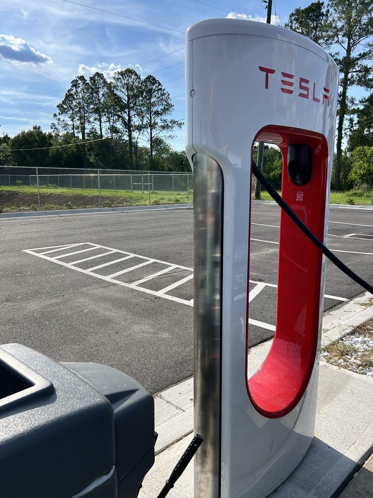 TESLA SUPER CHARGER - Updated July 2024 - Fl Ga Hwy, Havana, Florida ...