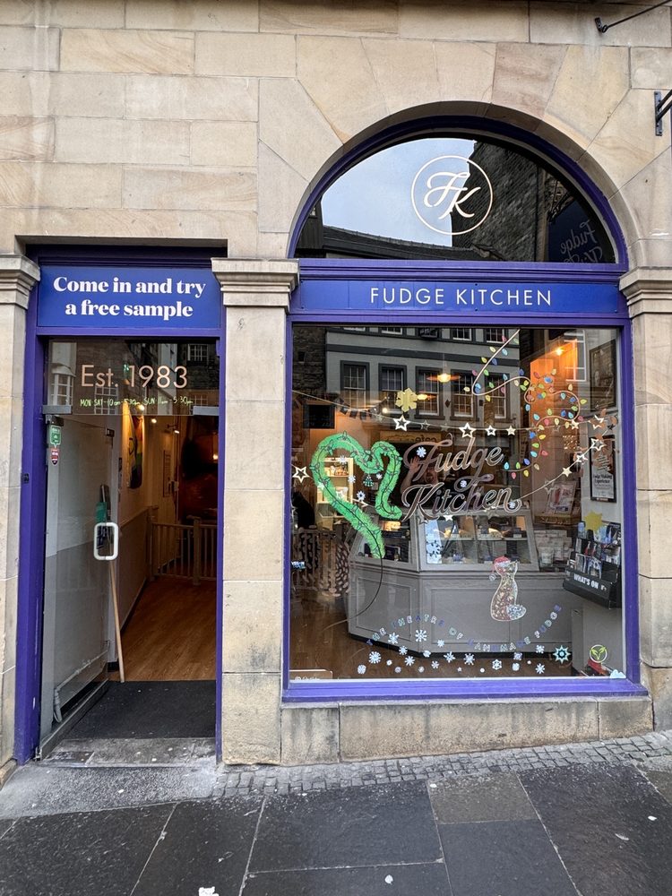 FUDGE KITCHEN - Updated July 2025 - 40 Photos & 25 Reviews - 30 High ...