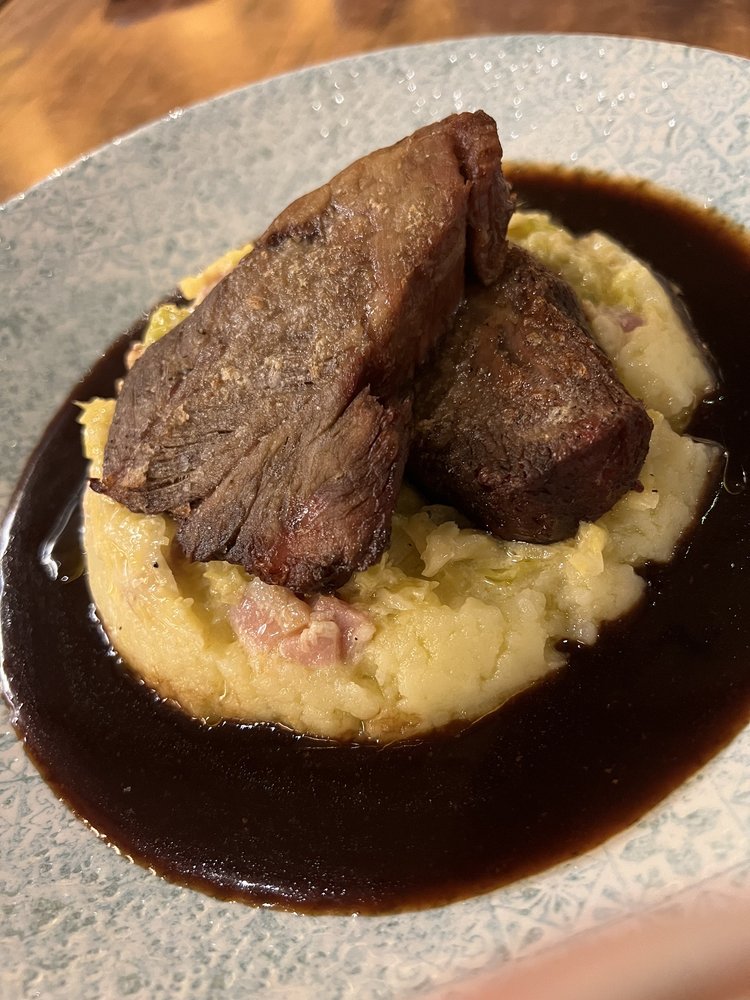 THE BROAD LEYS - Aylesbury, Buckinghamshire, United Kingdom ...