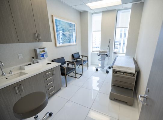 BENJAMIN BASSERI, MD - Updated December 2025 - 18 Photos & 68 Reviews ...