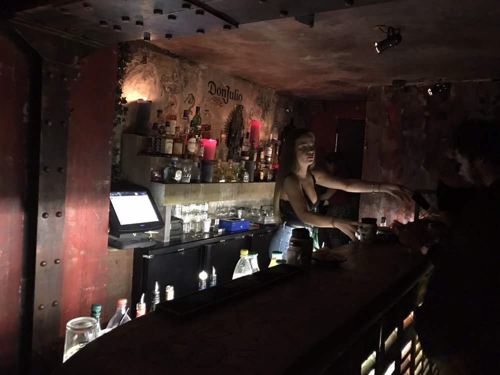 CARTEL CLUB - 4 rue Arsène Houssaye, Paris, France - Dance Clubs ...