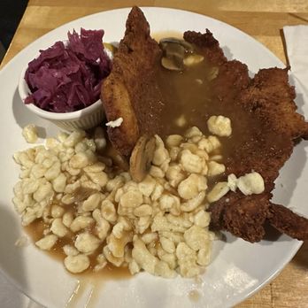 BERLINER PUB - Updated January 2025 - 756 Photos & 749 Reviews - 221 ...