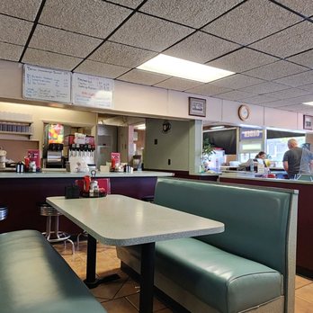 PAPERTOWN DAIRY BAR & RESTAURANT - Updated January 2026 - 10 Photos ...
