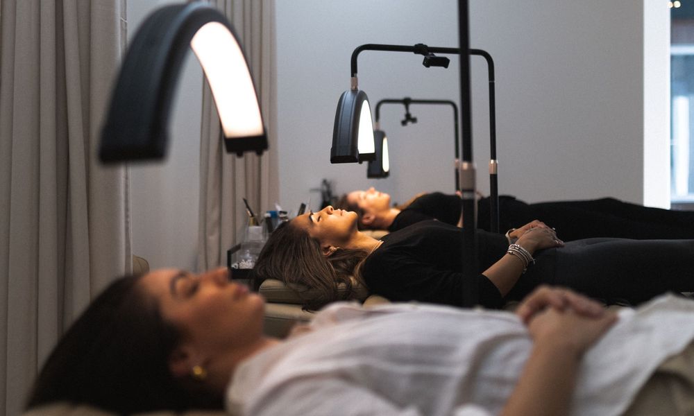 LAVOOM SALON - BROW & LASH ARTISTRY - Updated December 2025 - 12 Photos - 104 - 3470 18 Street ...