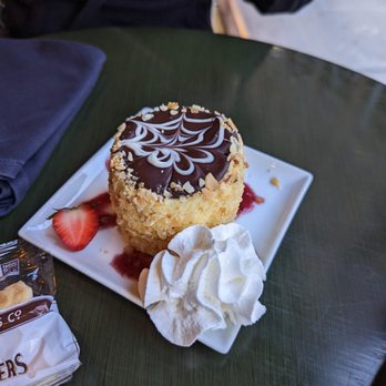 LAST HURRAH - Updated July 2024 - 251 Photos & 210 Reviews - 60 School ...