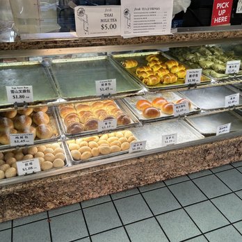 LONG’S FAMILY PASTRY - 945 Photos & 414 Reviews - 715 N Spring St, Los ...