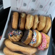 OB-CO’S DONUTS - 102 Photos & 143 Reviews - 547 Fischer Blvd, Toms ...