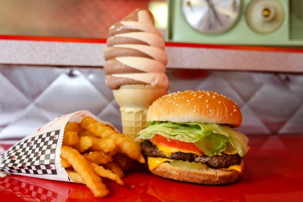 HAPPY DAZ - Updated December 2025 - 64 Photos & 40 Reviews - 4557 Elida ...