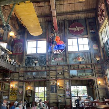 STRAP TANK BREWERY - Updated December 2025 - 66 Photos & 121 Reviews ...