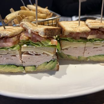 YARD HOUSE - Updated December 2025 - 2035 Photos & 1342 Reviews - 3775 ...