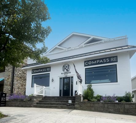 RJ SOENS GROUP - COMPASS RE - Updated April 2024 - 2743 Dune Dr, Avalon ...