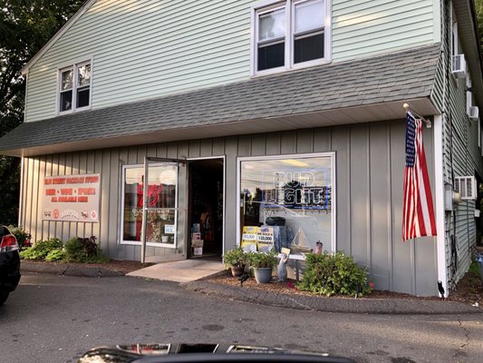 ELM STREET PACKAGE STORE - Updated November 2025 - 584 Elm St, Windsor ...