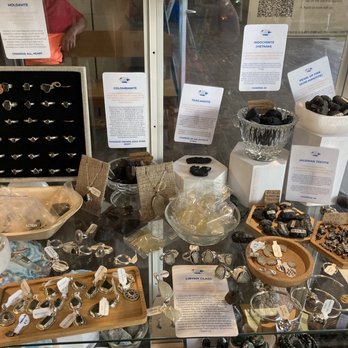 LEMURIA CRYSTAL SHOP - Updated September 2025 - 145 Photos & 48 Reviews ...