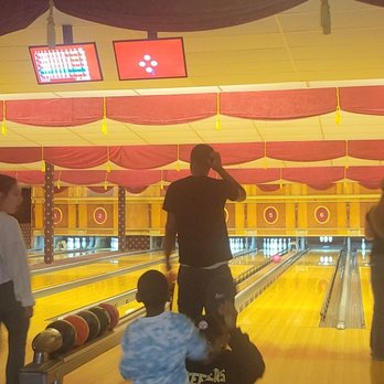 ARSENAL BOWLING LANES - Updated July 2025 - 53 Photos & 163 Reviews ...
