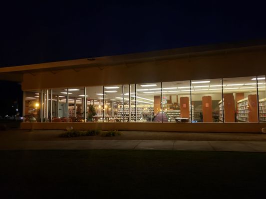 SURPRISE REGIONAL LIBRARY - Updated July 2025 - 77 Photos & 30 Reviews ...