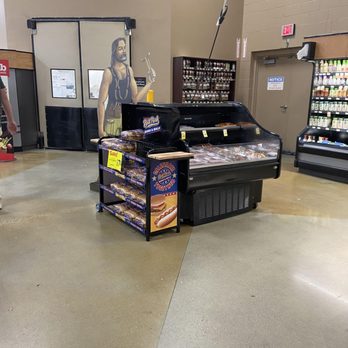 CUB - MANKATO WEST - Updated September 2025 - 10 Photos - 1200 S ...