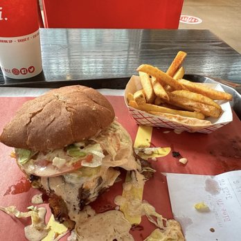 HI-POINTE DRIVE-IN - Updated October 2025 - 211 Photos & 216 Reviews ...