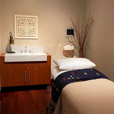 ELMSPA - Updated October 2025 - 23 Photos & 15 Reviews - 557 Church Street, Toronto, Ontario ...