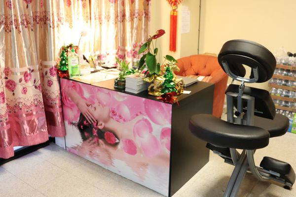 RU YI FOOT SPA - Updated August 2025 - 18 Photos - 8733 SE Division St ...