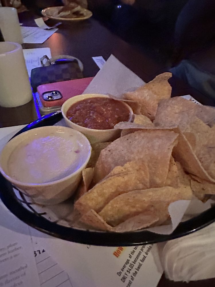 MAIN STREET CROSSING - Updated April 2024 - 61 Photos & 76 Reviews ...