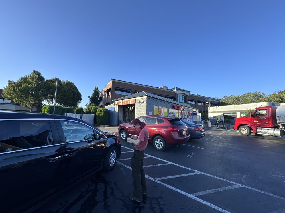 FLASH WASH - Updated June 2025 - 22 Photos & 27 Reviews - 16320 SE ...