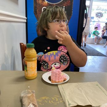 NEWBERRY CAFE & BAKERY - Updated October 2024 - 103 Photos & 104 ...