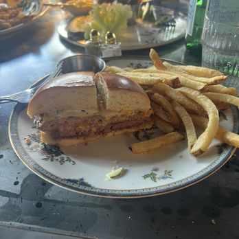 THE RUMPLED QUEEN - Updated November 2025 - 33 Photos & 15 Reviews ...