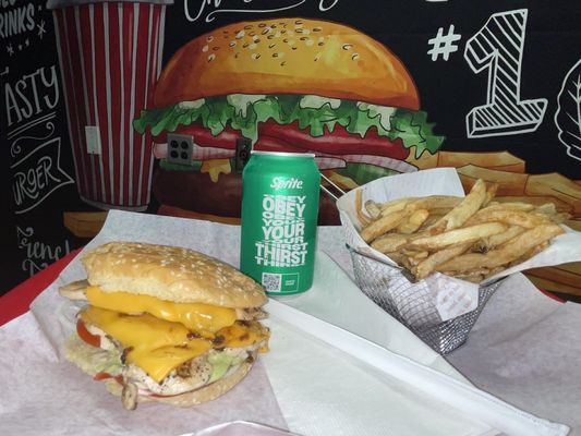 LUCKY CHIP BURGER - Updated October 2024 - 13 Photos - 1360 US-22 ...