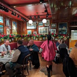 CLYDE’S OF GEORGETOWN - Updated December 2025 - 1610 Photos & 1628 ...