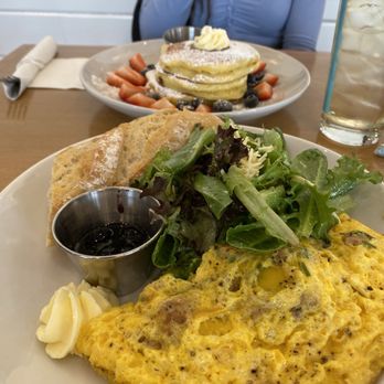 CAFE CLEMENT - Updated July 2025 - 110 Photos & 82 Reviews - 1438 ...