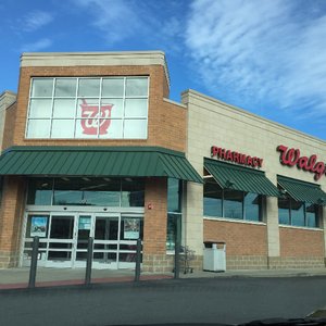 CVS PHARMACY - Updated May 2025 - 13 Photos - 1054 Cass Ave, Woonsocket ...