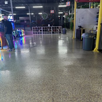 FLIP FACTORY ZONE - Updated January 2026 - 29 Photos - 5422 Forest Dr ...