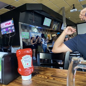 WING HOUSE - Updated February 2025 - 221 Photos & 505 Reviews - 4336 ...