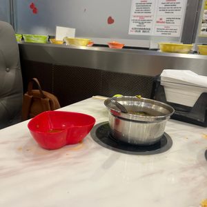U & ME REVOLVING HOT POT - 823 Photos & 442 Reviews - 12384 S Apopka ...