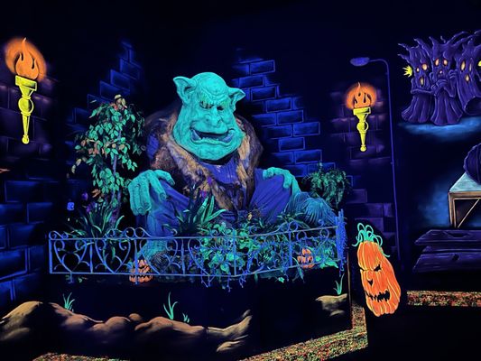 MONSTER MINI GOLF - Updated December 2025 - 68 Photos & 94 Reviews ...