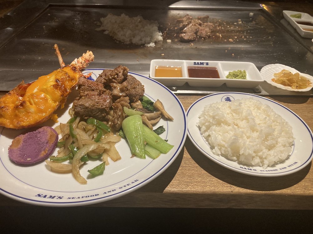 SAM’S ANCHOR INN GINOWAN - Updated July 2024 - 宜野湾市, 沖縄県, Japan ...