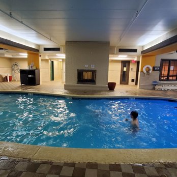 SPRING HOUSE INN - Updated August 2024 - 35 Photos & 52 Reviews - 303 N ...