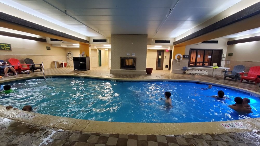 SPRING HOUSE INN - Updated December 2025 - 36 Photos & 65 Reviews - 303 ...