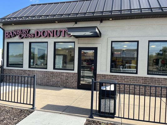 BANBURY CROSS DONUTS - Updated November 2025 - 30 Photos & 51 Reviews ...