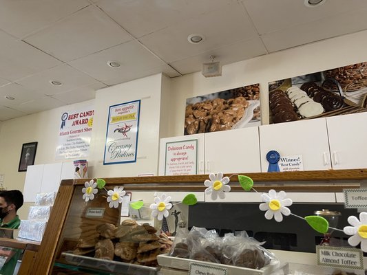 SOUTHERN CANDYMAKERS - 368 Photos & 403 Reviews - 334 Decatur St, New ...