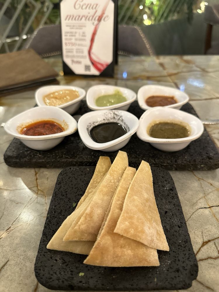 SANBRAVO - Updated July 2024 - 22 Photos - Calle 45 332, Mérida ...