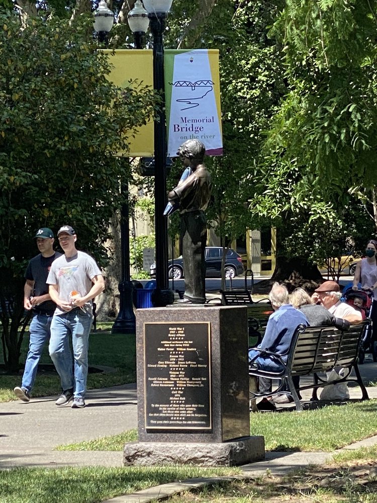 HEALDSBURG PLAZA - Updated 05/2025 - 53 Photos & 13 Reviews - 112 ...