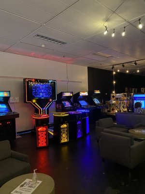 SPINNERS PINBALL ARCADE - Updated February 2026 - 96 Photos & 47 ...
